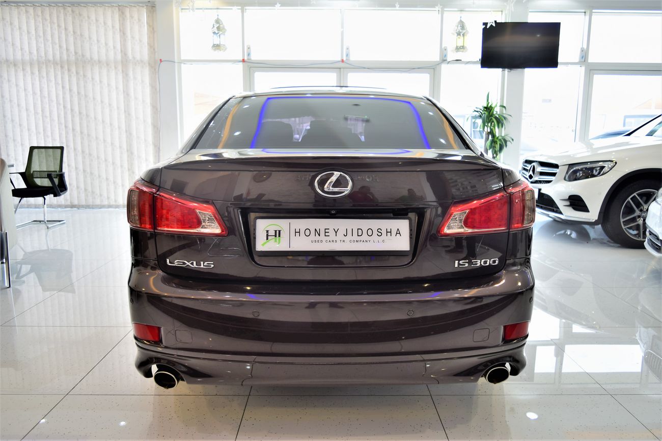 Used Lexus IS300 2012 for sale in Dubai - 172179