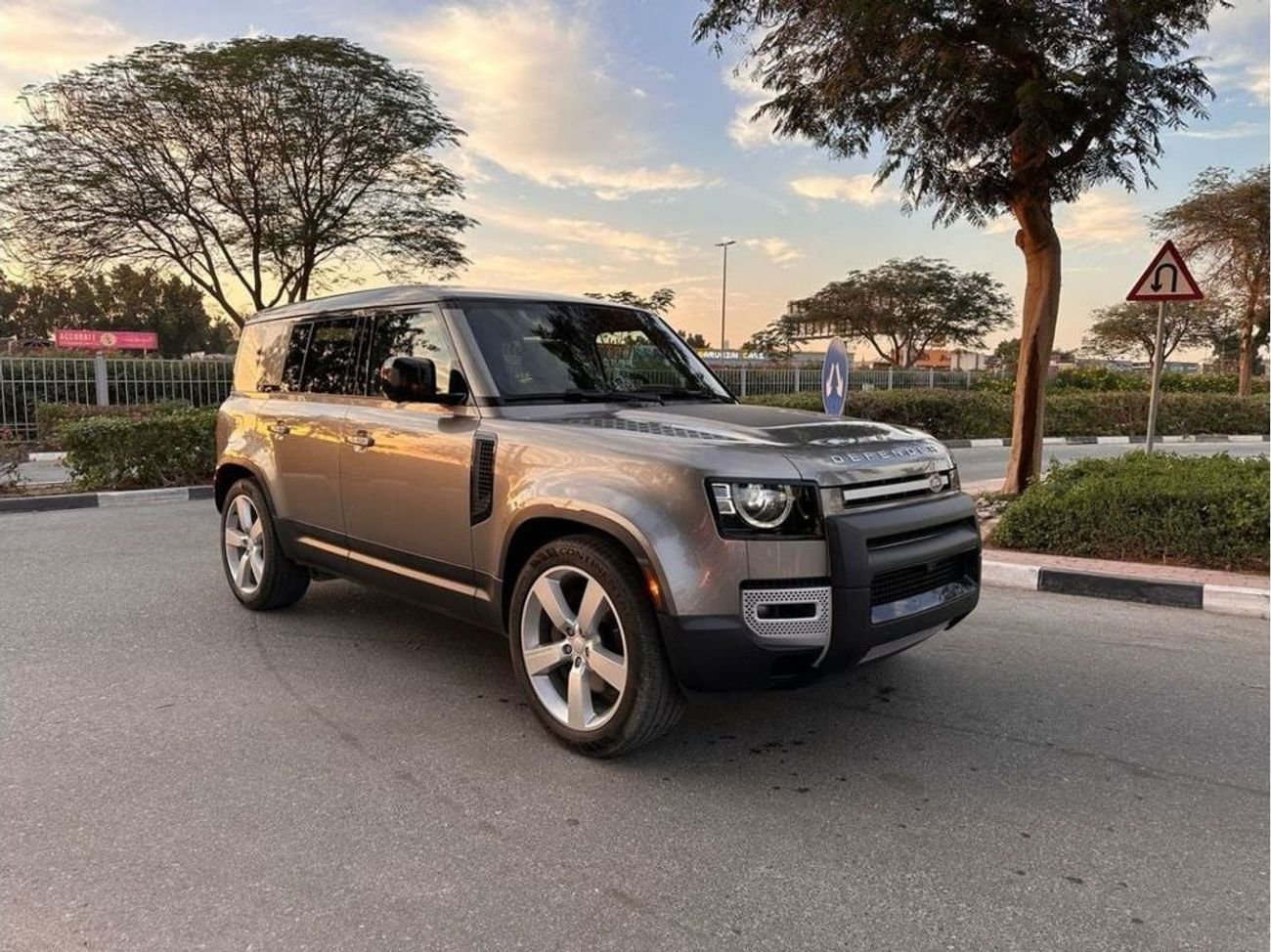 Used Land Rover Defender P500 SE 110 GASOLINE 5 DOOR 5SEATS 2024 for ...