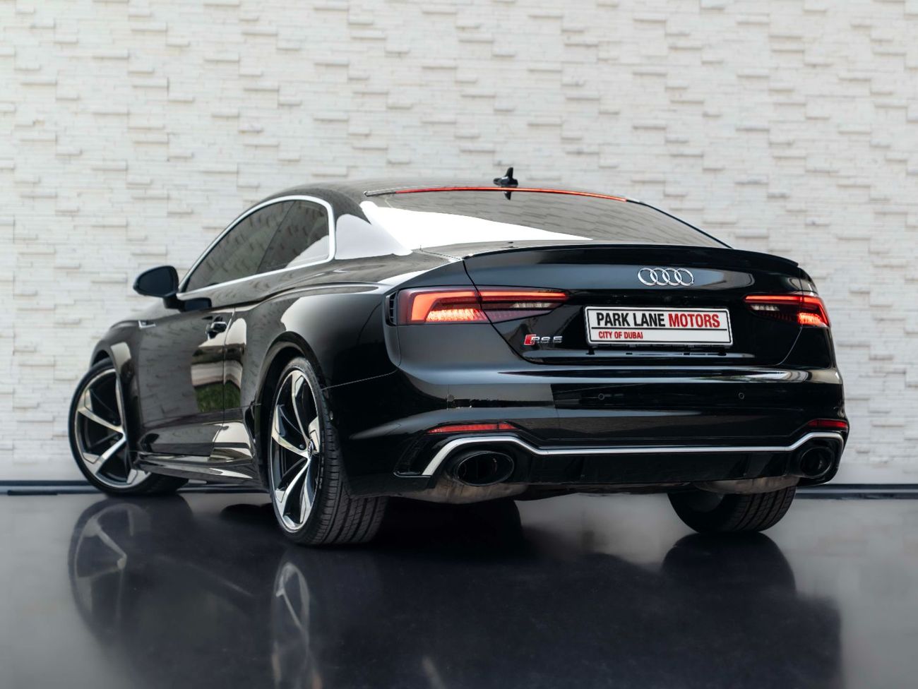 Used Audi RS5 TFSI quattro 2.9L (444 HP) 2019 for sale in Dubai - 878403