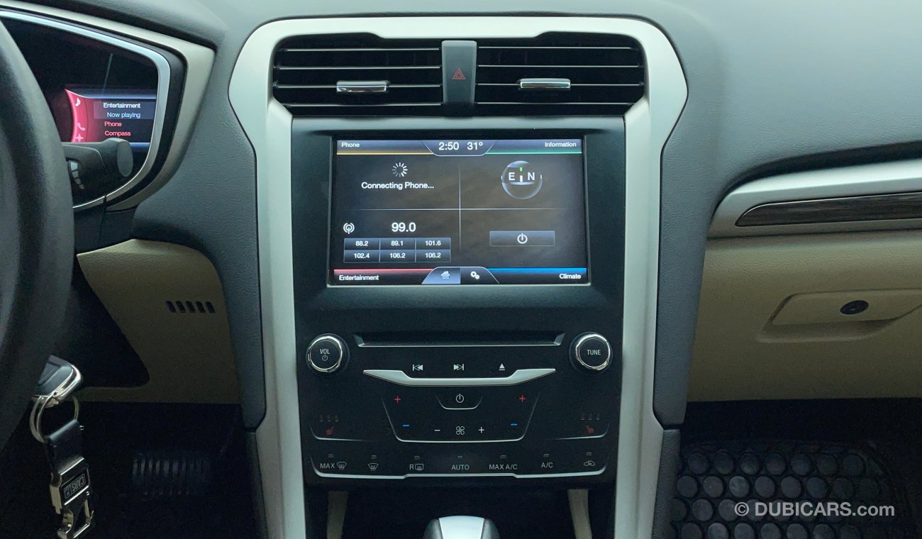 Used Ford Fusion SE 2000 2014 for sale in Dubai - 472757