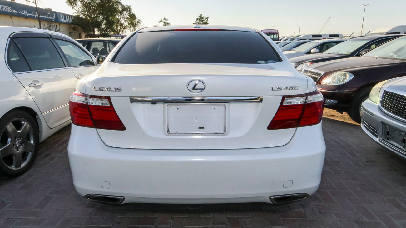 Used Lexus LS460 2007 for sale in Dubai - 14303