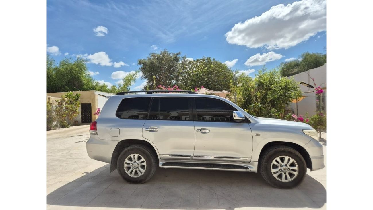 Used TOYOTA LAND CRUISER GXR V6 2011 PERFECT CONDITION NO ACCIDENT 2011 ...