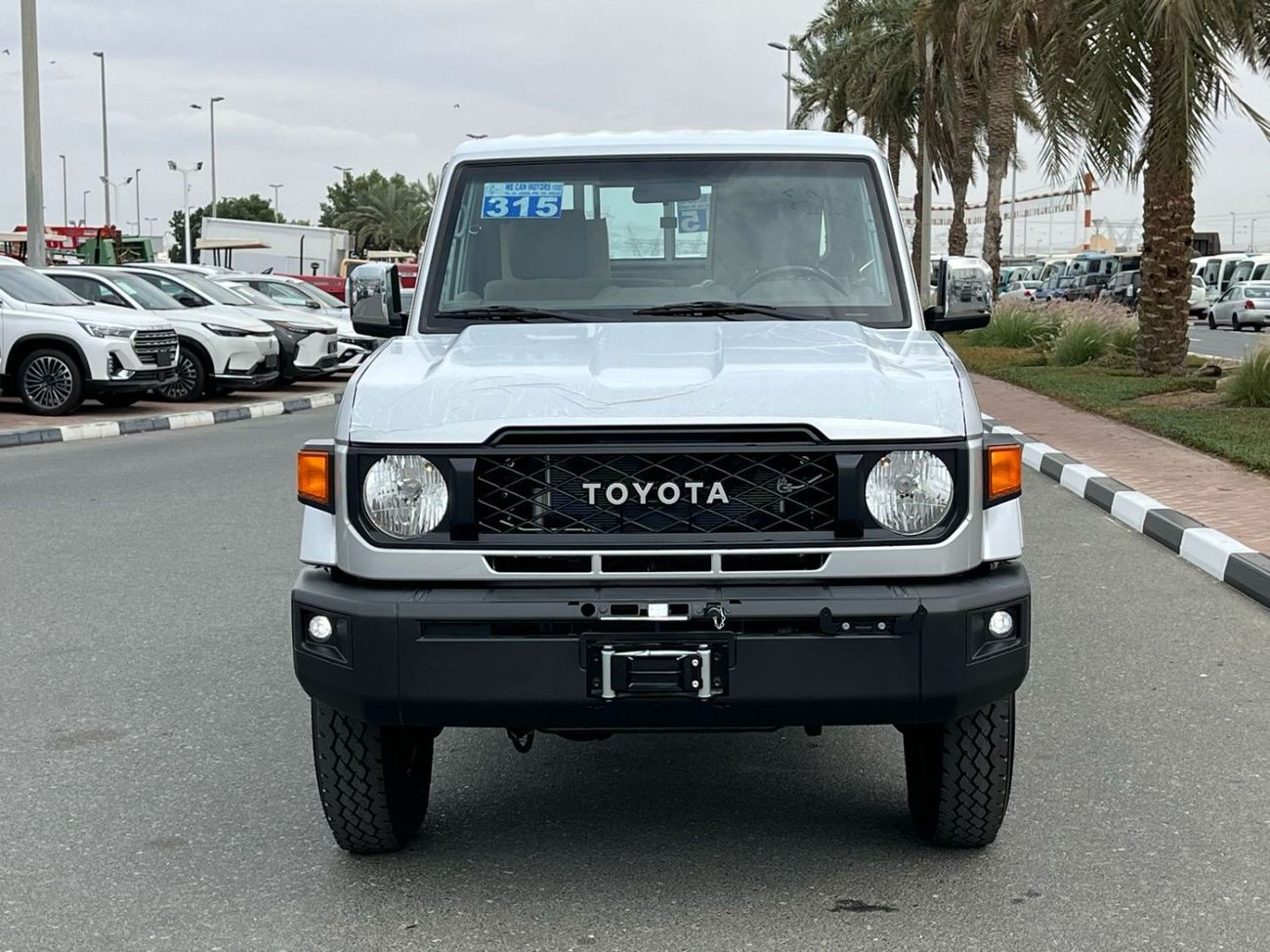 New Toyota Land Cruiser Pick Up LC79 SC 4.0L PTR winch difflock 2024 for sale in Dubai - 710933