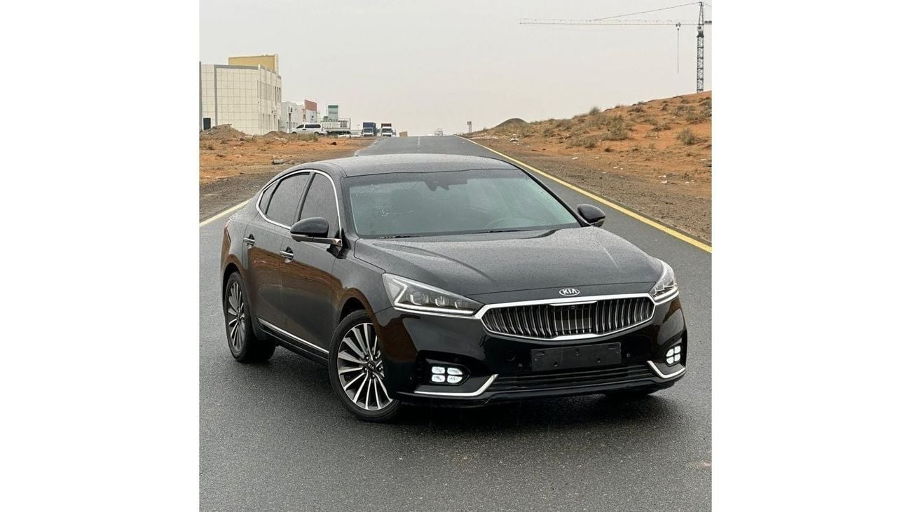 مستعملة كيا K7 2017 للبيع في أم القيوين - 730964