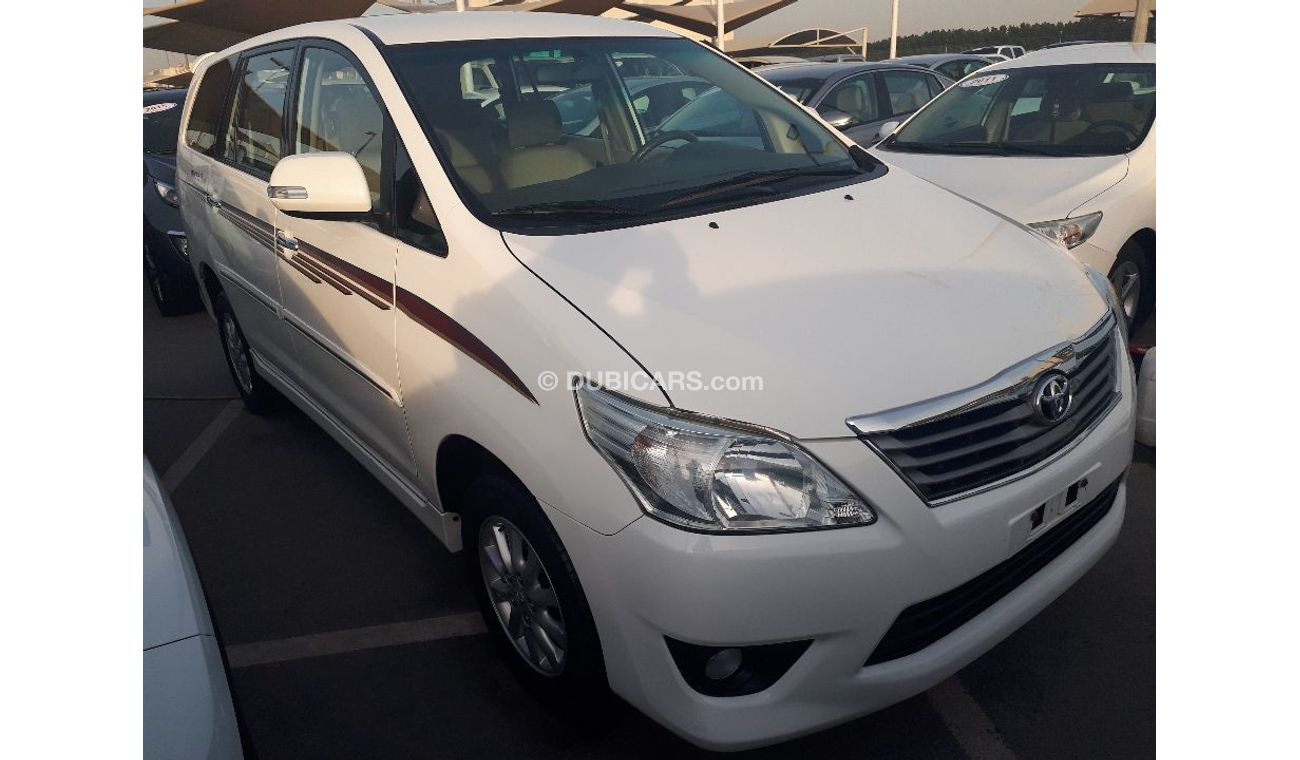 Used Toyota Innova 2012 for sale in Dubai - 146807