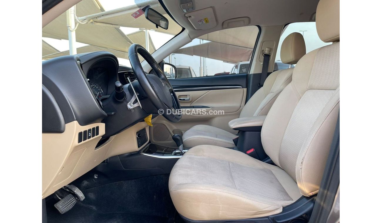 Used Mitsubishi Outlander 2019 I 4WD I Ref#374 2019 for sale in Sharjah - 631665