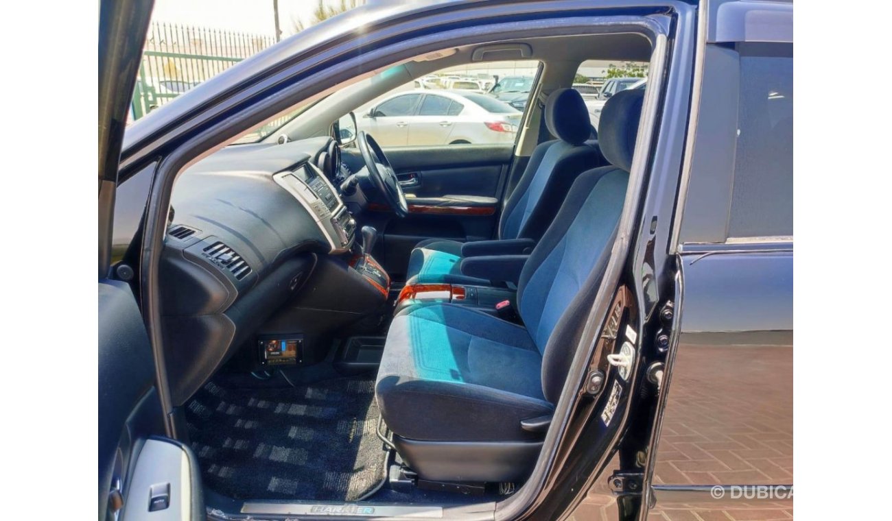 Used Toyota Harrier ACU30-0042884 2005 for sale in Dubai - 611074