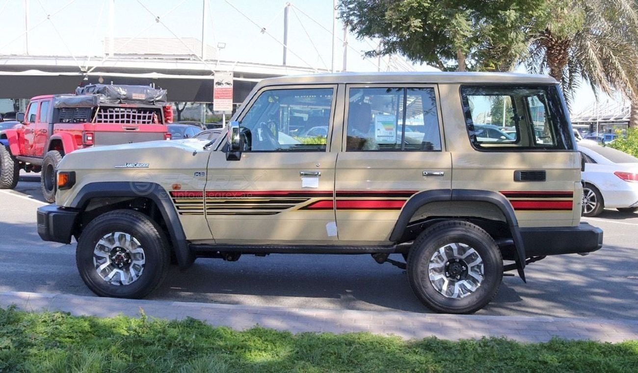 New Toyota Land Cruiser 70 2025 Model Toyota Land Cruiser Hardtop LC76, 4.0L Petrol 4WD 6A/T ...