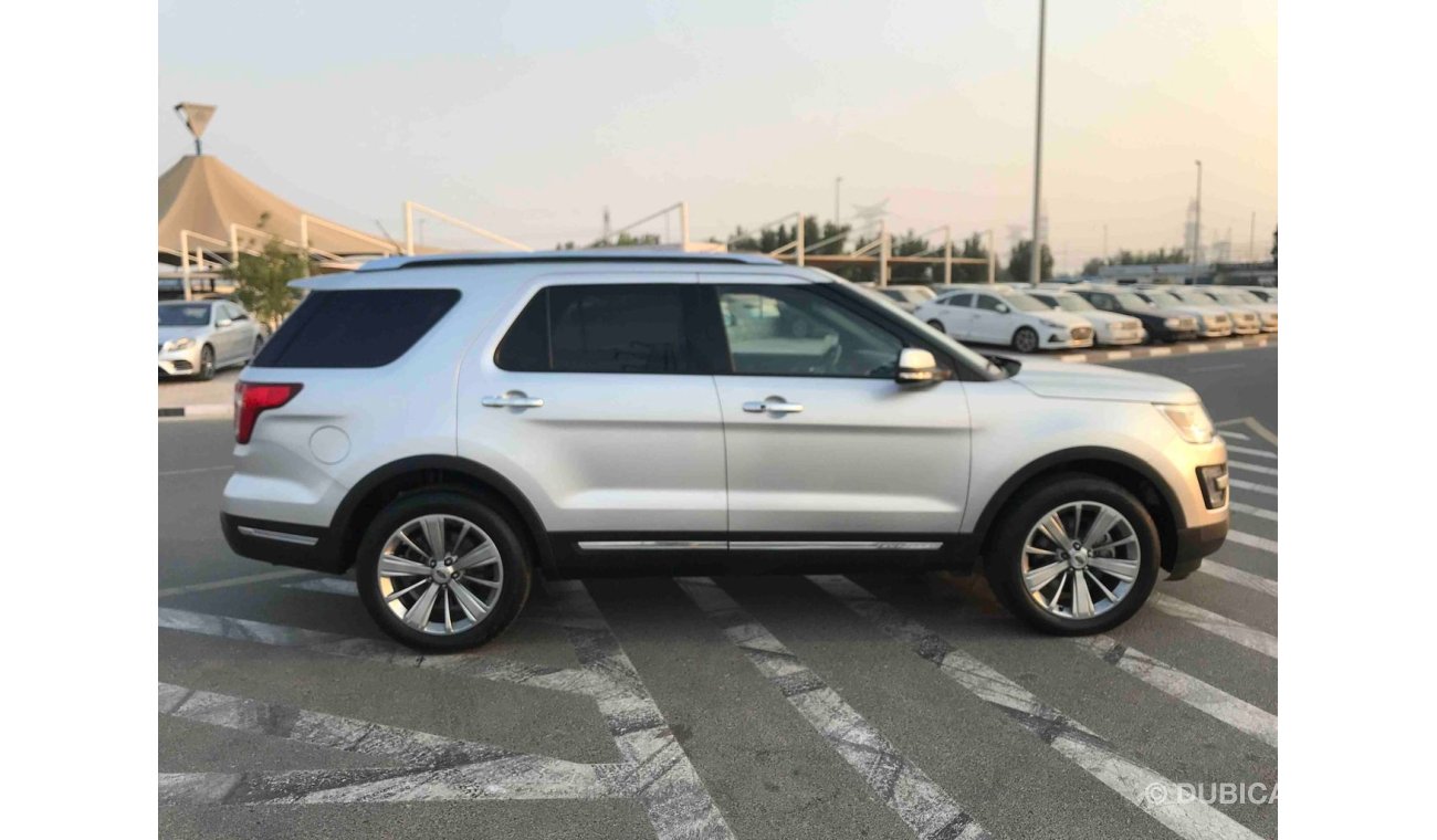 Used Ford Explorer 2018 for sale in Dubai - 276599