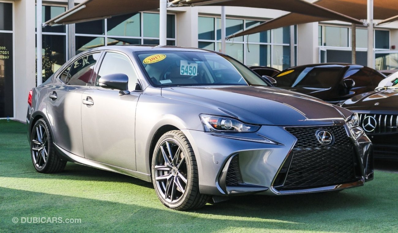 Used Lexus IS 200 2017 for sale in Sharjah - 413301