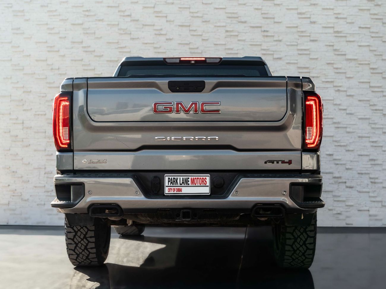 Used GMC Sierra AT4 2020 for sale in Dubai - 912392