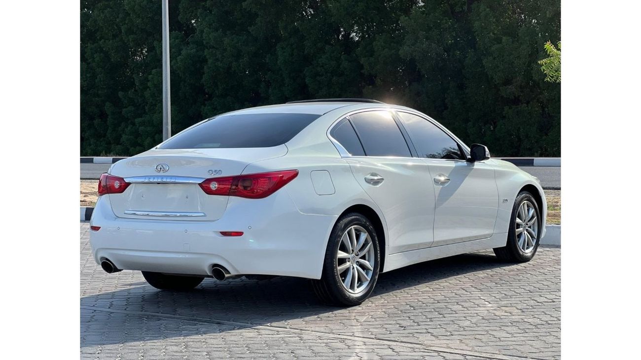 Used Infiniti Q50 Premium 2016 for sale in Sharjah - 683272
