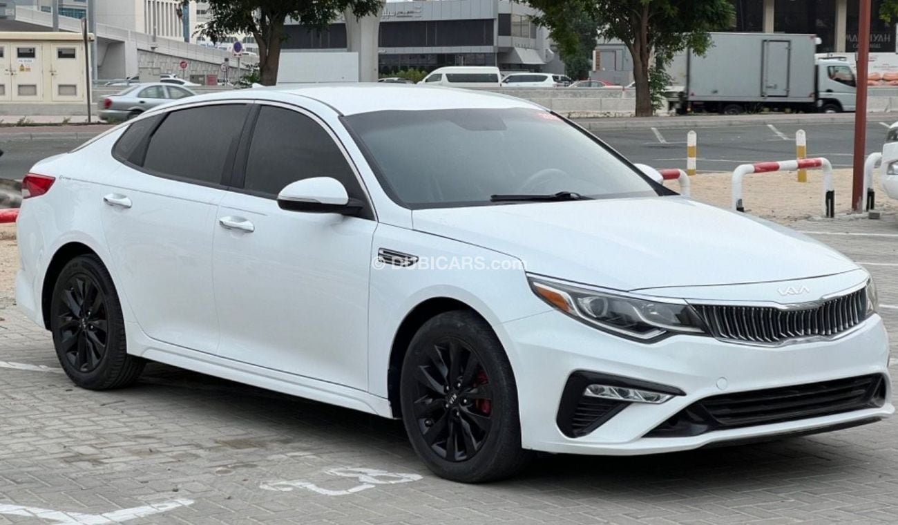 Used Kia Optima LX 2018 for sale in Dubai - 682478