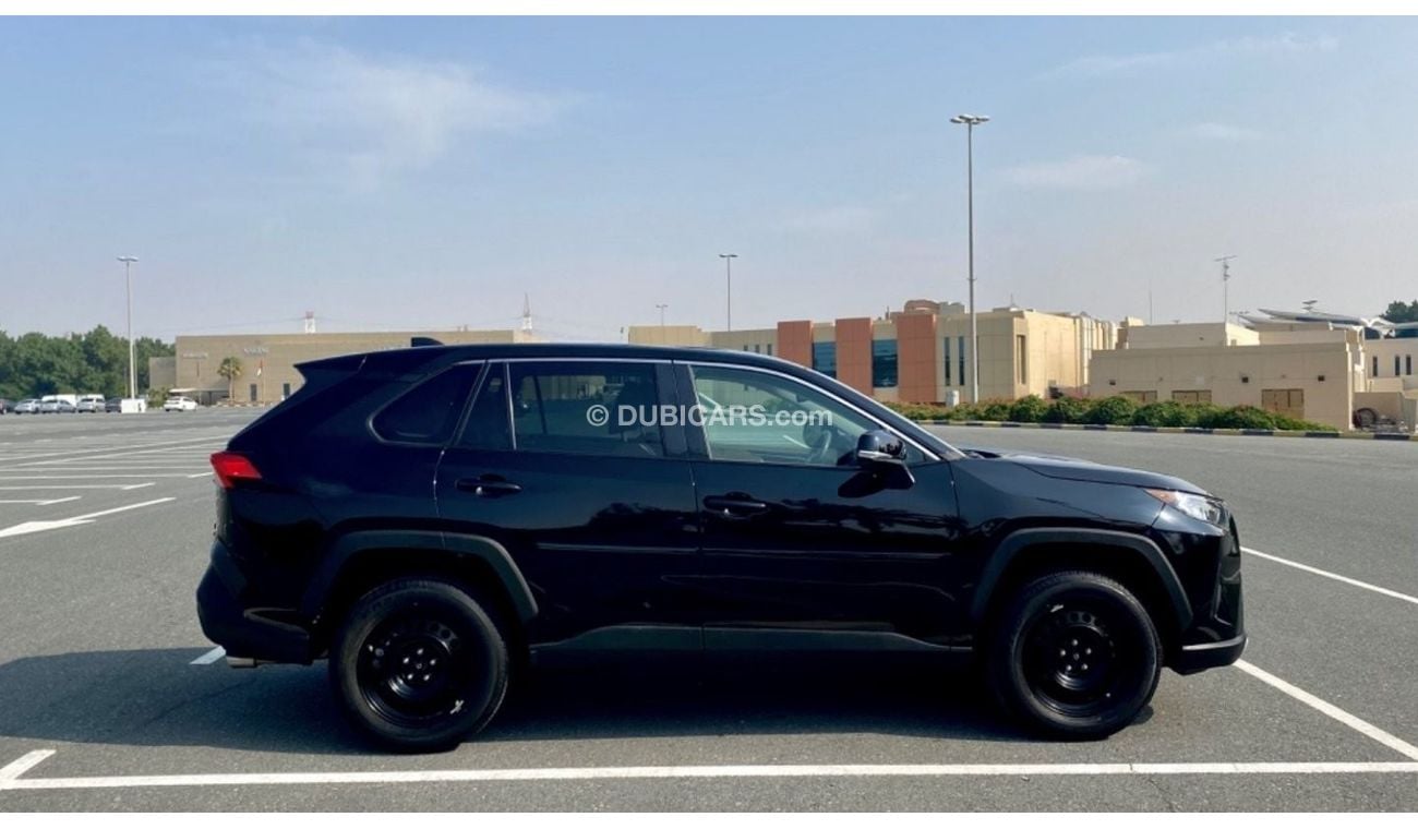 Used Toyota RAV4 EX 2022 for sale in Sharjah - 697691