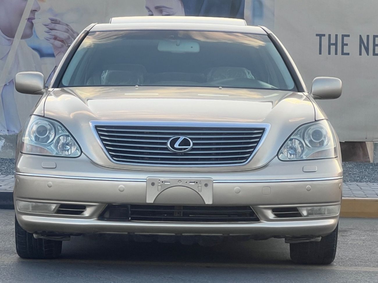 Used Lexus LS 430 2004 for sale in Sharjah - 700317