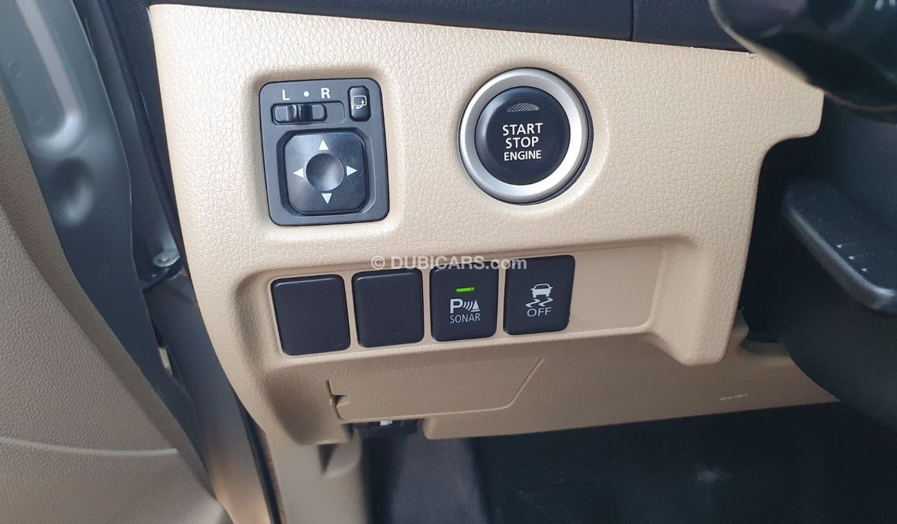 Used Mitsubishi Montero LEFT HAND 2017 for sale in Dubai - 644228