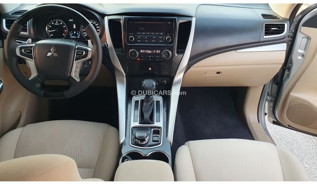 Used Mitsubishi Montero LEFT HAND 2017 for sale in Dubai - 644228