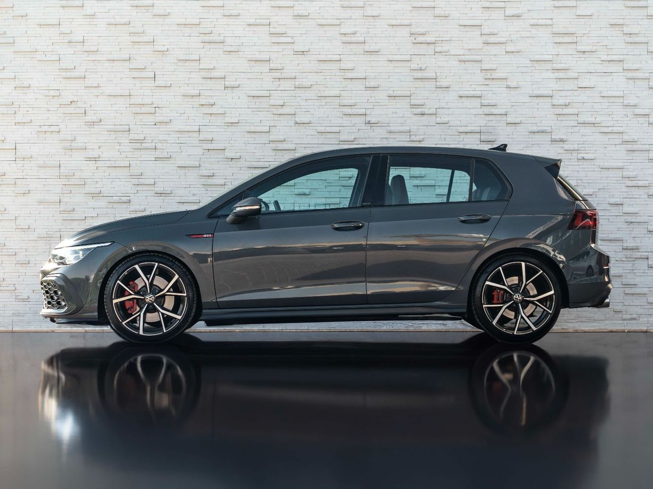 Used Volkswagen Golf GTI GTI P2 Full Option 2023 for sale in Dubai - 912833