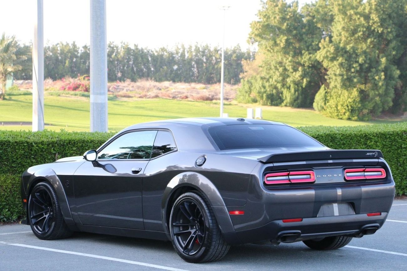 مستعملة دودج تشالينجر SRT هيلكات ريد اي عريض جسم دودج تشالنجر هلكات ...