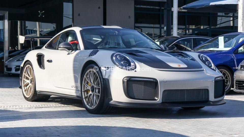 جديدة بورش 911 2RS 2018 للبيع في دبي - 401596