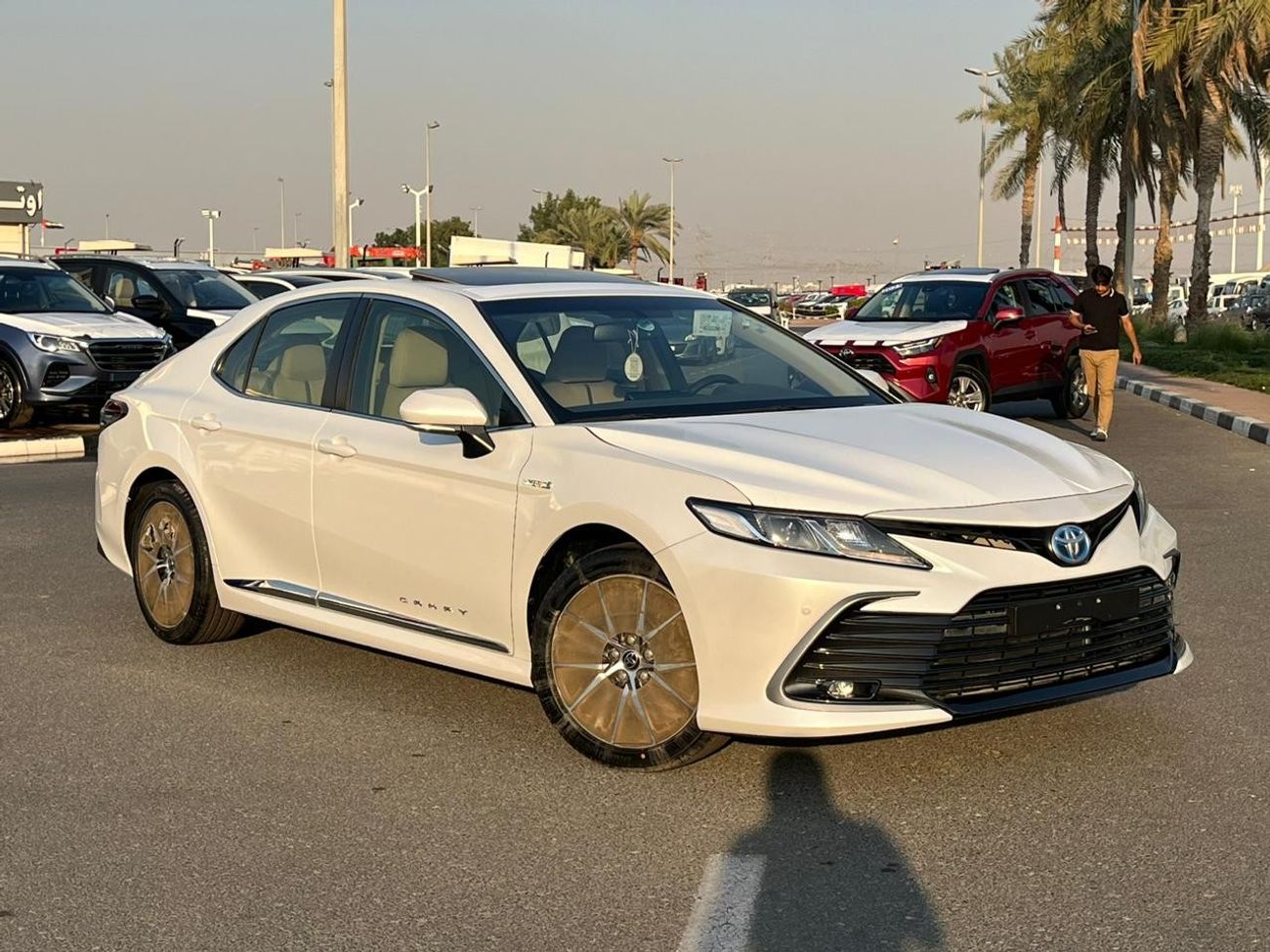 New TOYOTA CAMRY GLE 2.5L HYBRID 2022 for sale in Dubai - 703044