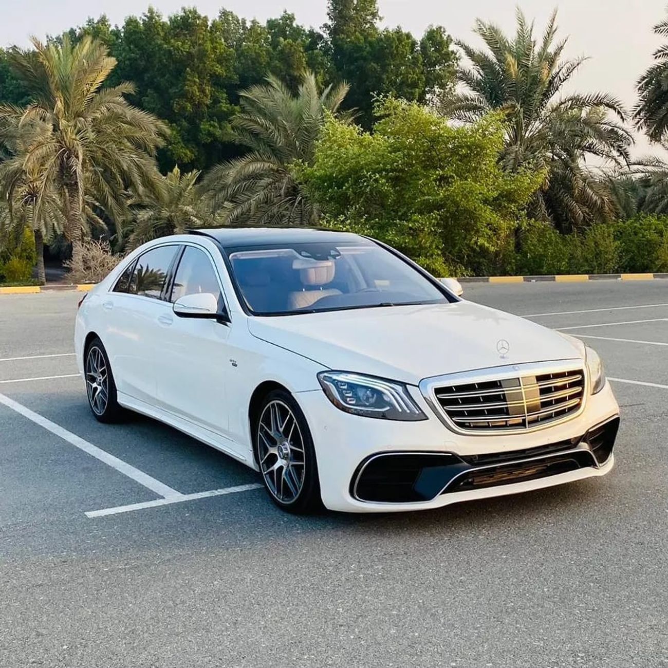 Used Mercedes-Benz S 550 Good condition car 2014 for sale in Dubai - 732371