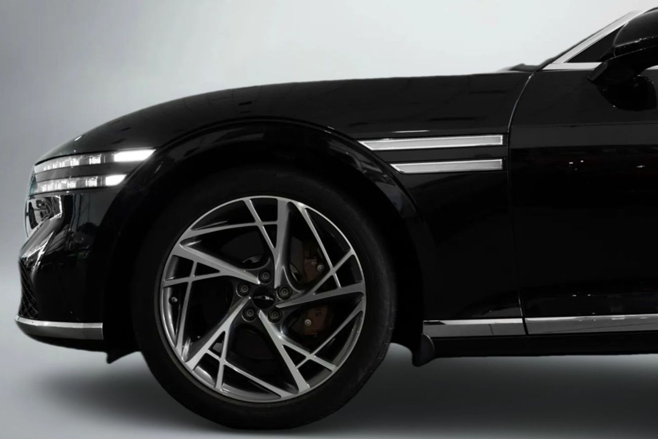 Used Genesis G90 3.5T V6 AWD 48v Electric Supercharger 2023 for sale in Dubai - 809748