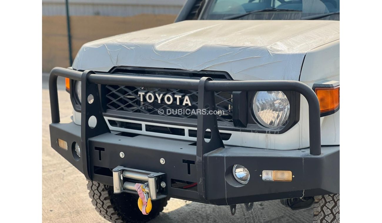 جديدة تويوتا لاند كروزر هارد توب TOYOTA LAND CRUISER LC76 4.2 L 2024 2024 للبيع في دبي - 798509