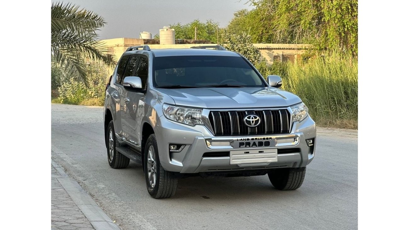 Used Toyota Prado GXR 2018 for sale in Dubai - 774532