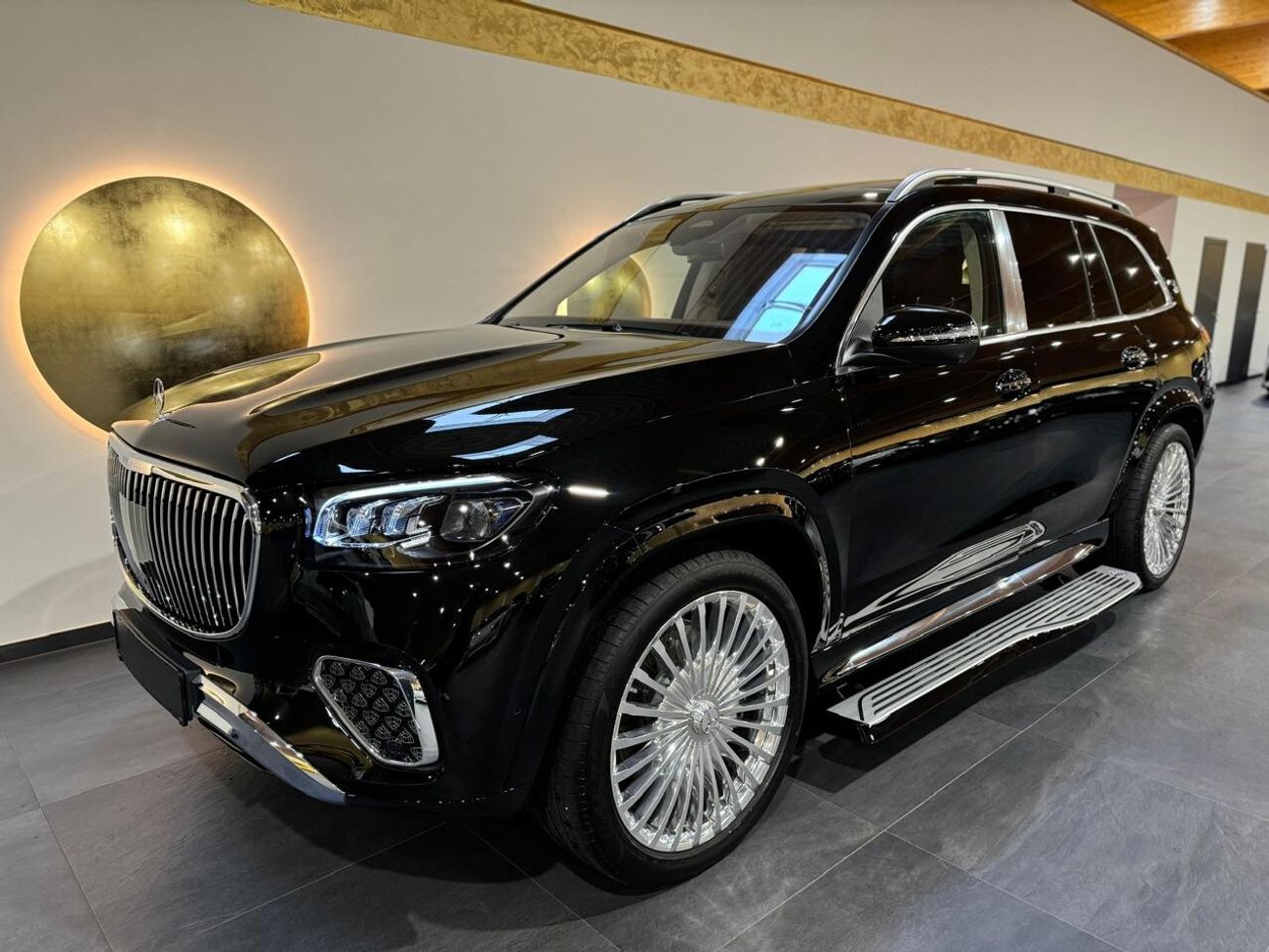 New Mercedes Maybach GLS600 Maybach 4.0L Twin-Turbo Charged V8 Engine With V8 Spark Ignition ...