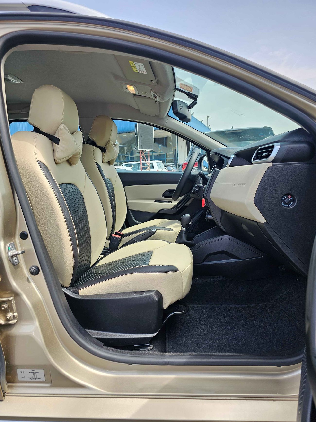 Used Renault Duster / LEATHER SEATS/ ALLOY RIMS/ SAME COLOR BODY/ LOW ...