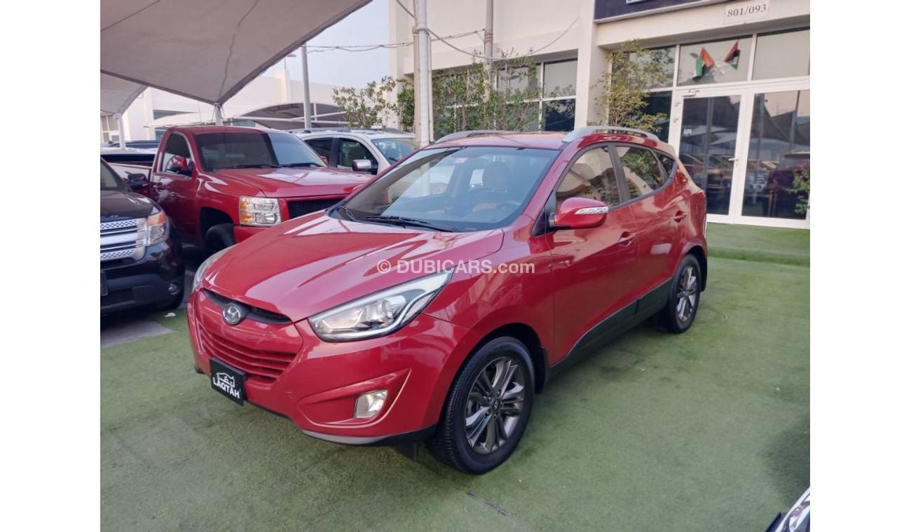 Used Hyundai Tucson 2015 for sale in Sharjah - 633890