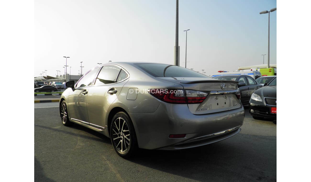 Used Lexus ES350 ES 350 2017 ref #261 2017 for sale in Sharjah - 327904
