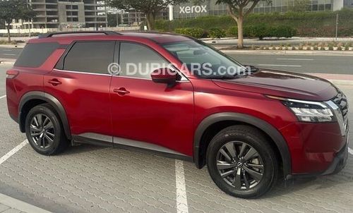 Nissan Pathfinder Price in UAE, Images, Specs & Features