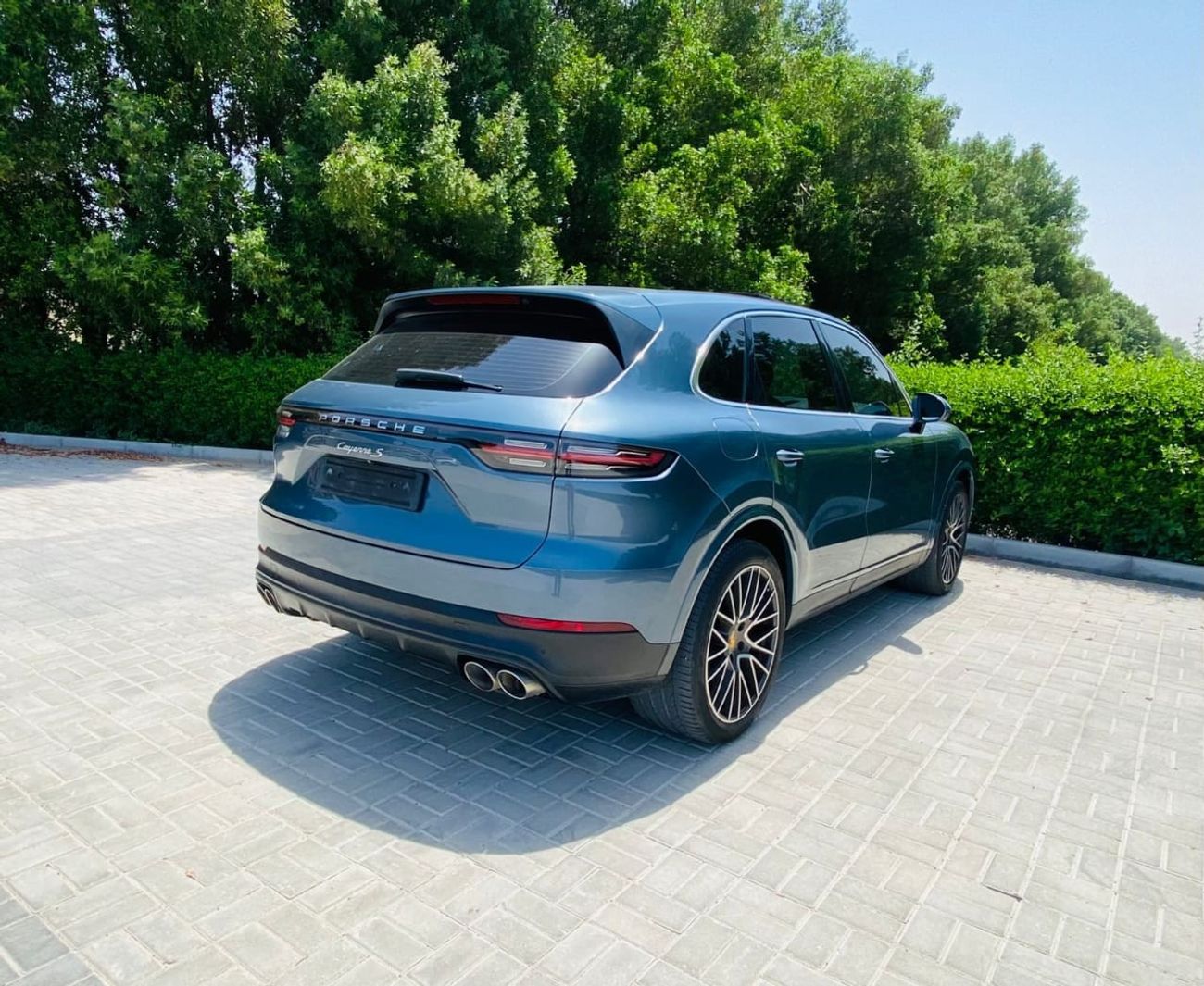 Used Porsche Cayenne Good condition car GCC 2018 for sale in Dubai - 740192