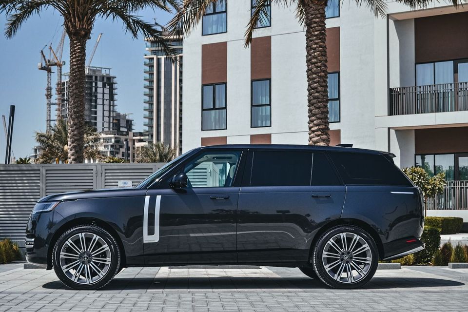 مستعملة لاند روفر رينج روفر 10 likes Range Rover Vogue P580 ...