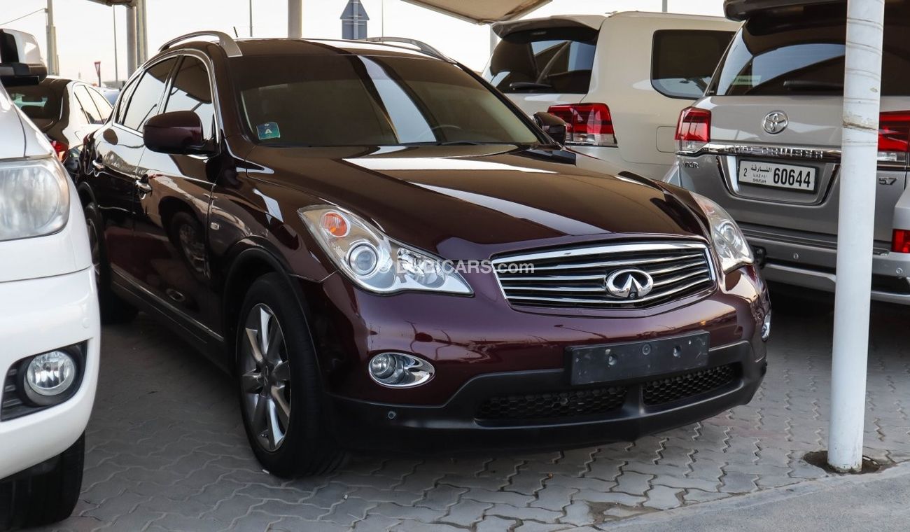 Used Infiniti EX35 2012 for sale in Sharjah - 459148