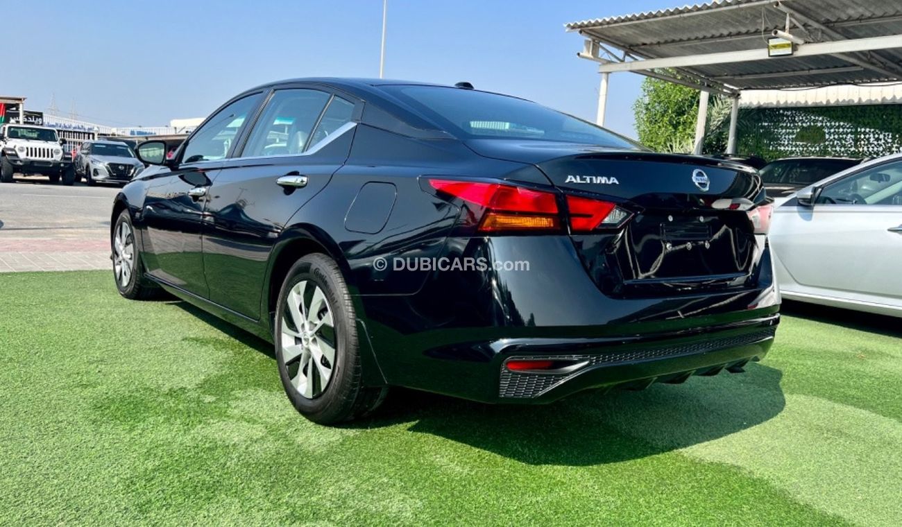 Used Nissan Altima S 2020 for sale in Dubai - 566883