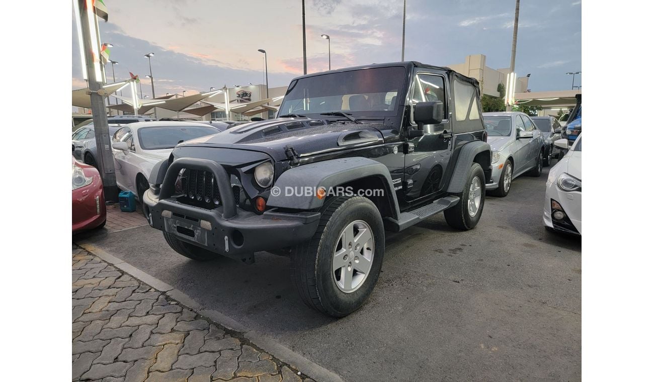 Used Jeep Wrangler Sahara 2012 for sale in Sharjah - 580759