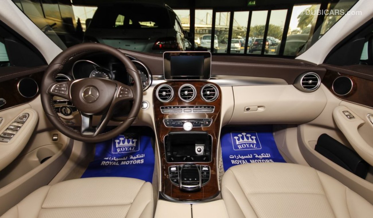 New Mercedes-Benz C 200 2016 for sale in Dubai - 68480