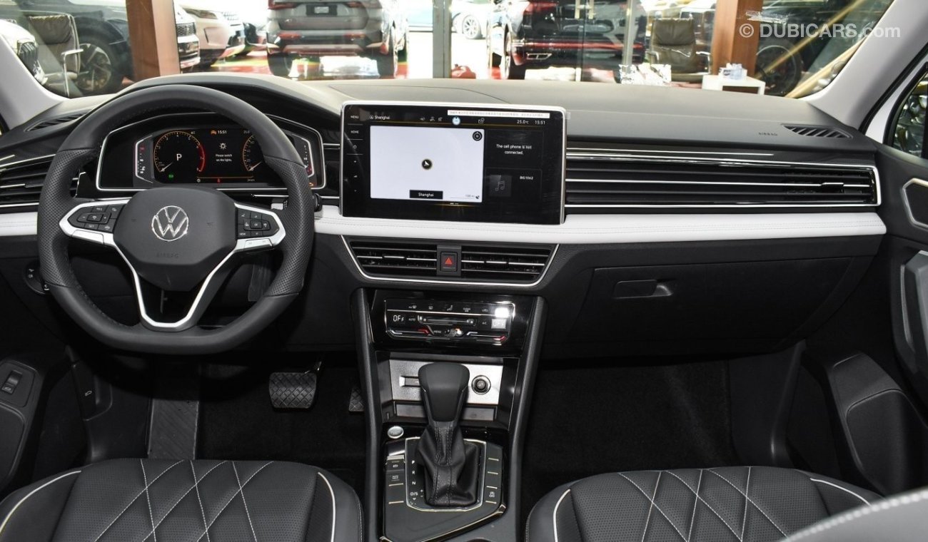New VOLKSWAGEN TIGUAN 300 TSI 2WD | 2023 2023 for sale in Dubai - 720403