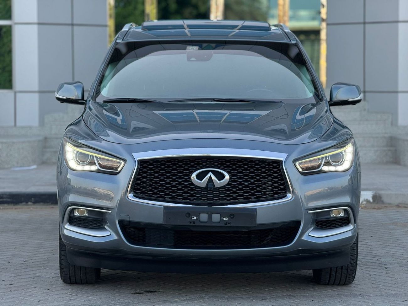 Used Infiniti QX60 Luxury 2016 for sale in Sharjah - 744779