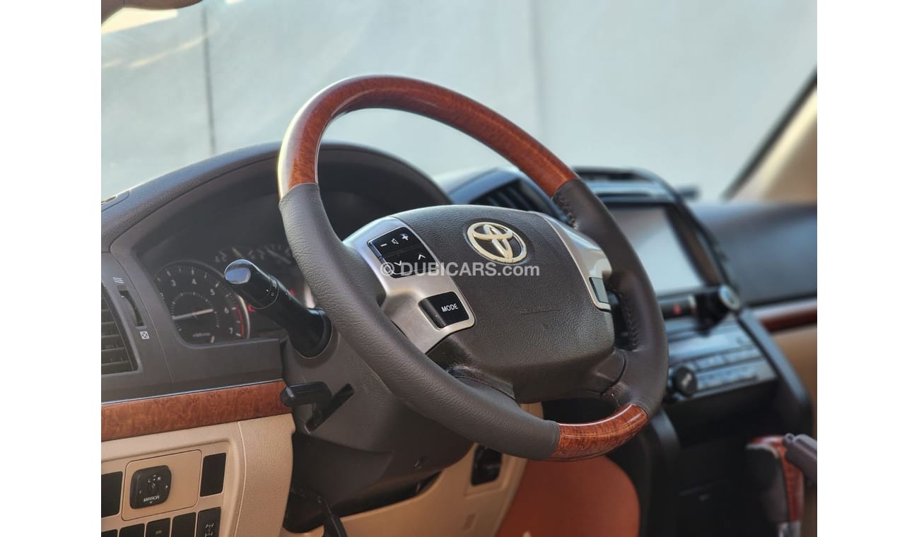 Used Toyota Land Cruiser GXR GX.R V6 2014 for sale in Sharjah - 775687