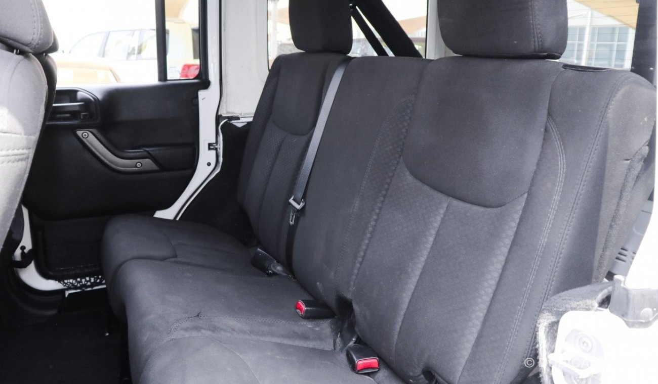 Used Jeep Wrangler Mercenary 2013 for sale in Dubai - 460415