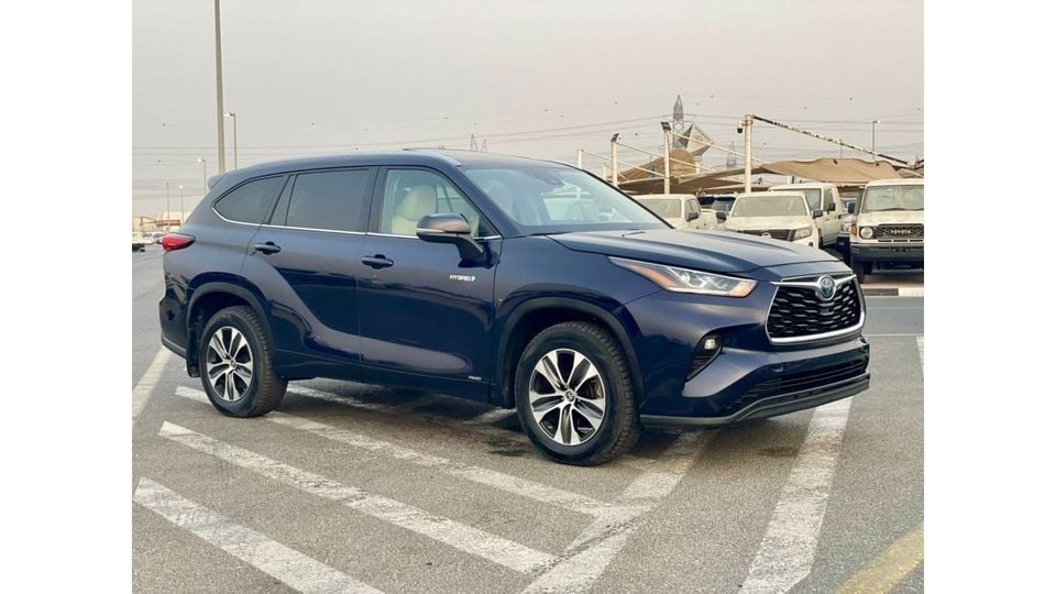 Used 2021 Toyota Highlander XLE hybrid Fuel - 2.5L V4 - Full Option ...