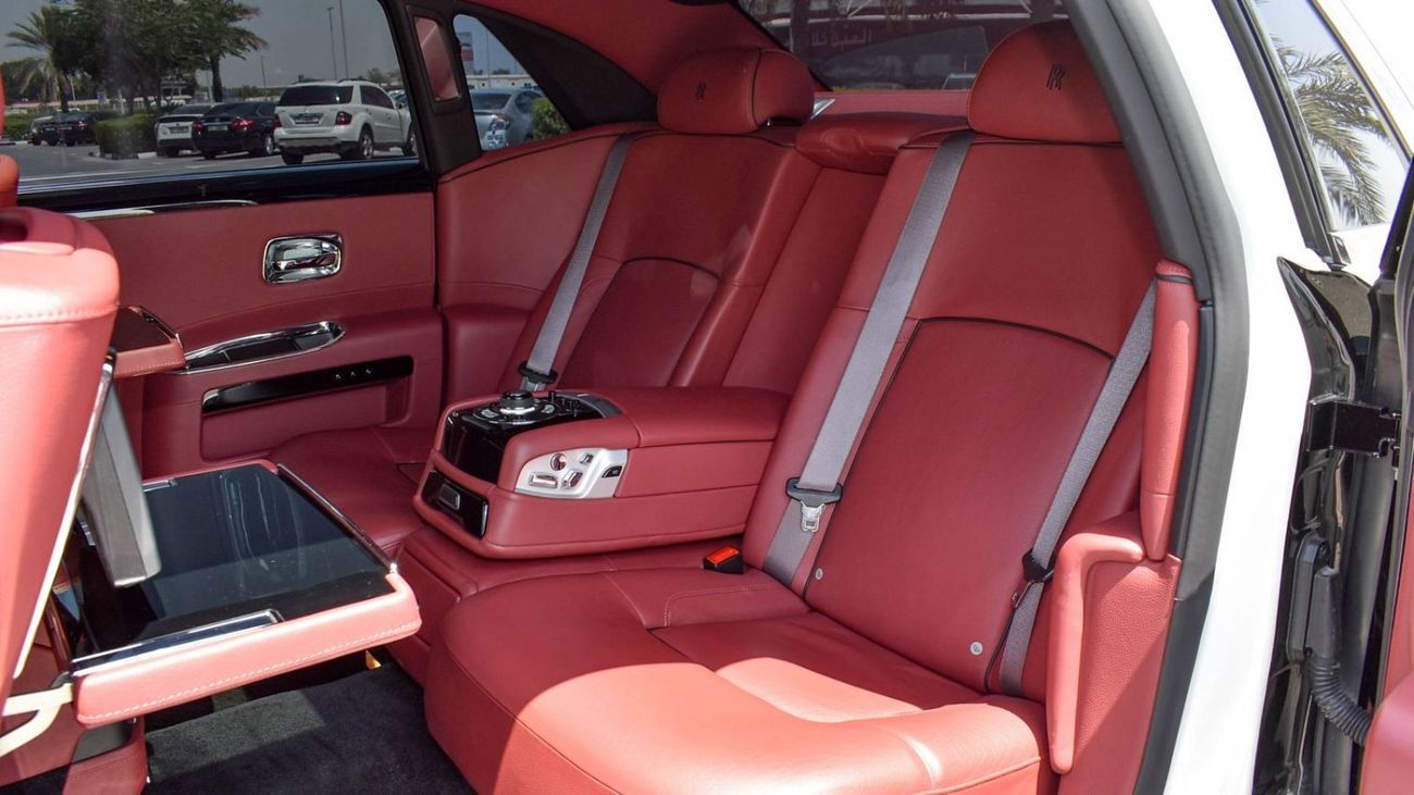 Used Rolls-Royce Ghost Std 2013 JAPANESE SPECS ORIGINAL COLOUR IS BLACK ...