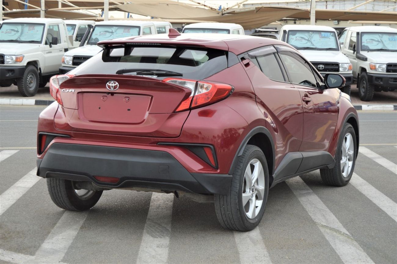 Used Toyota CHR Perect inside and out 2019 for sale in Dubai - 756358