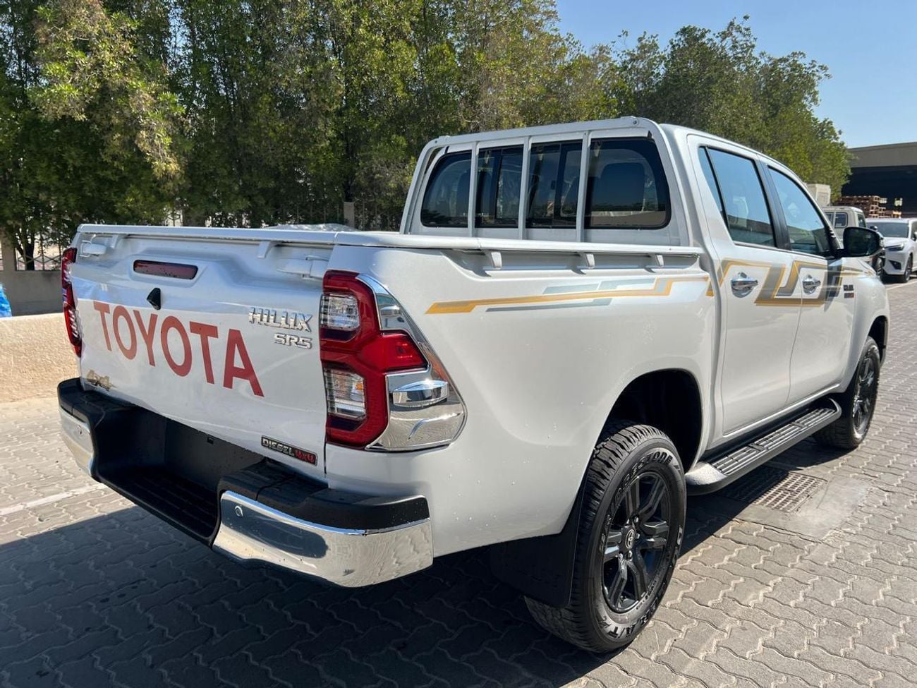 New Toyota Hilux S GLX 2.4L 4WD A/T 2025 for sale in Dubai - 900925
