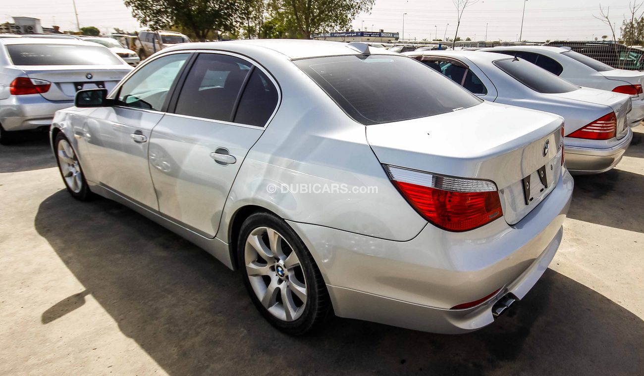 Used BMW 530i i 2004 for sale in Dubai - 113240