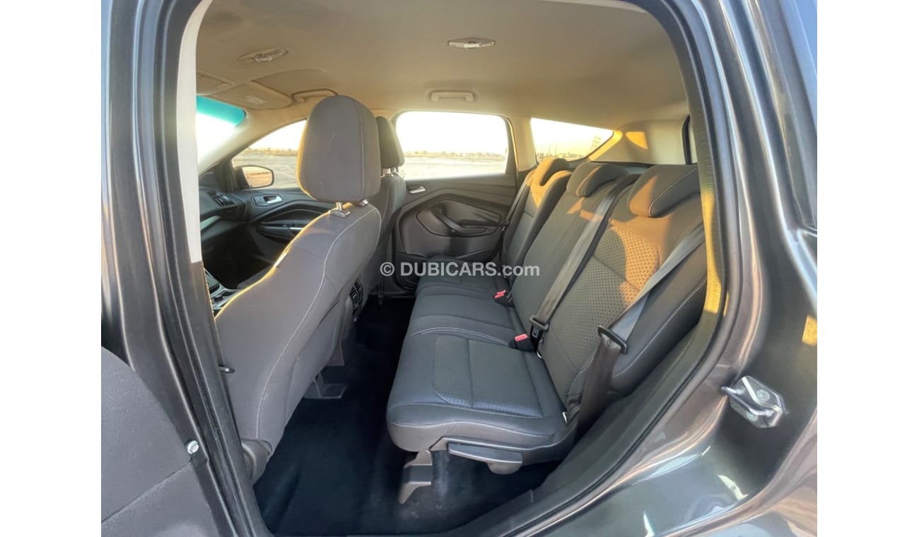 Used Ford Escape SE Banking facilities without the need for a first ...